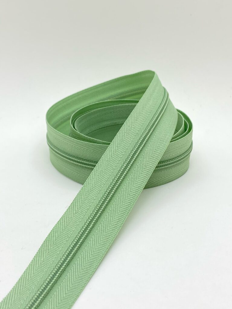 CIERRE POR METRO CADENA NYLON N3 (4mm) X 10m – Star Cierres